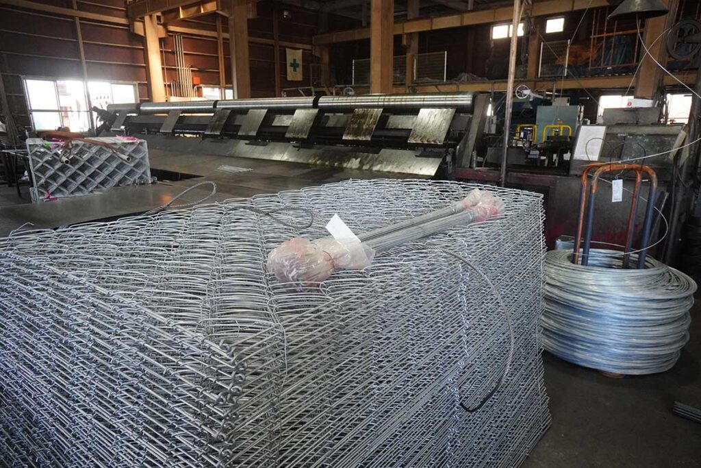 高岡金網株式会社